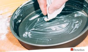 How To Grease A Cake Pan? Easy Tips for Perfect Baking Results - The ...